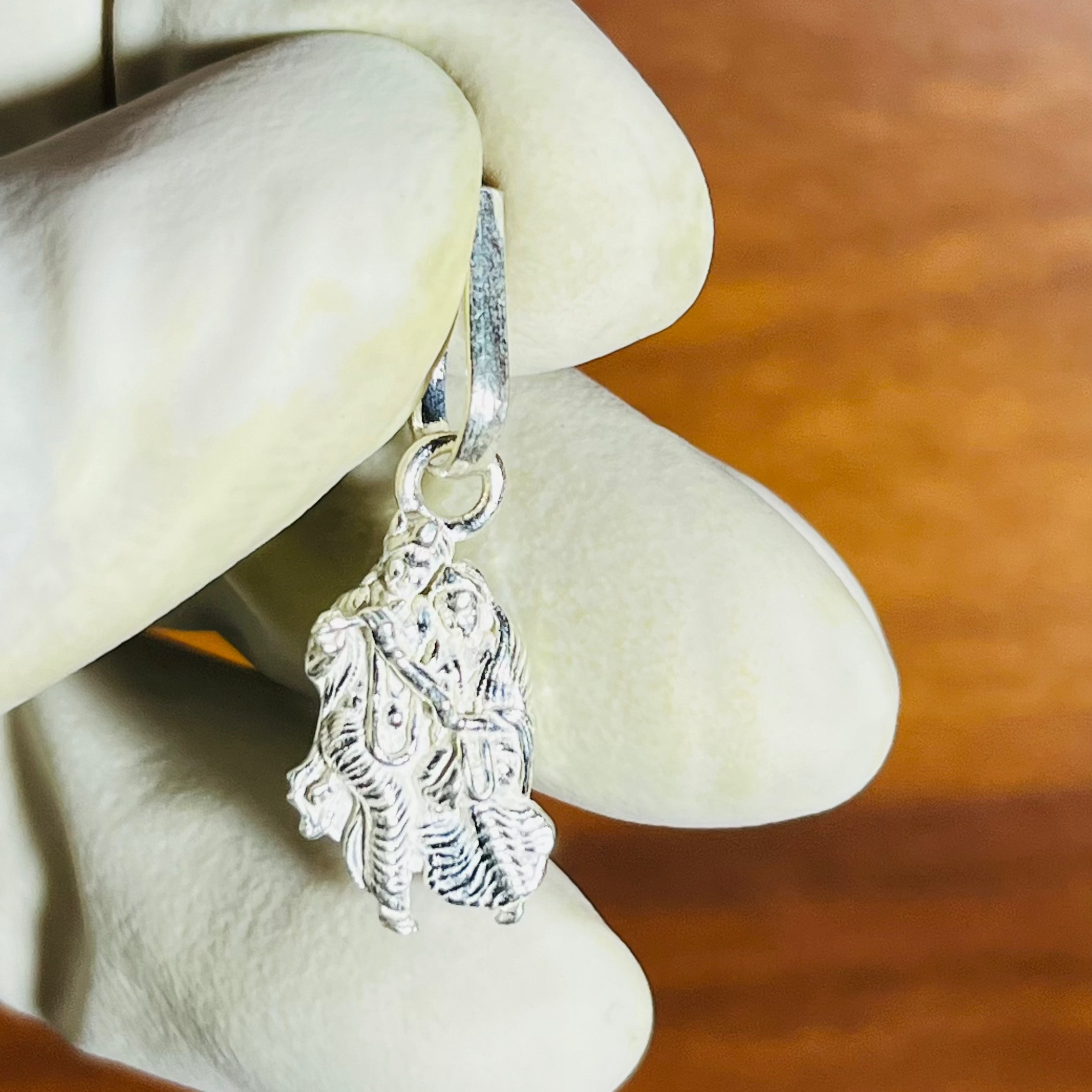 Pendant2 – Laati